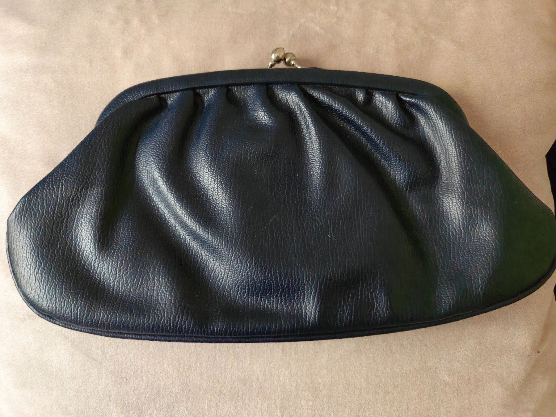 British Golden Age vintage vachetta leather kisslock clutch (Gebraucht ...