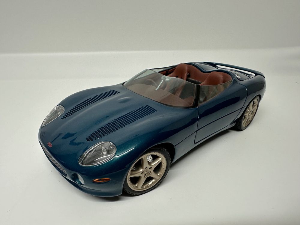 Jaguar XK 180 1:18, blau/grün, Maisto | Kaufen auf Ricardo