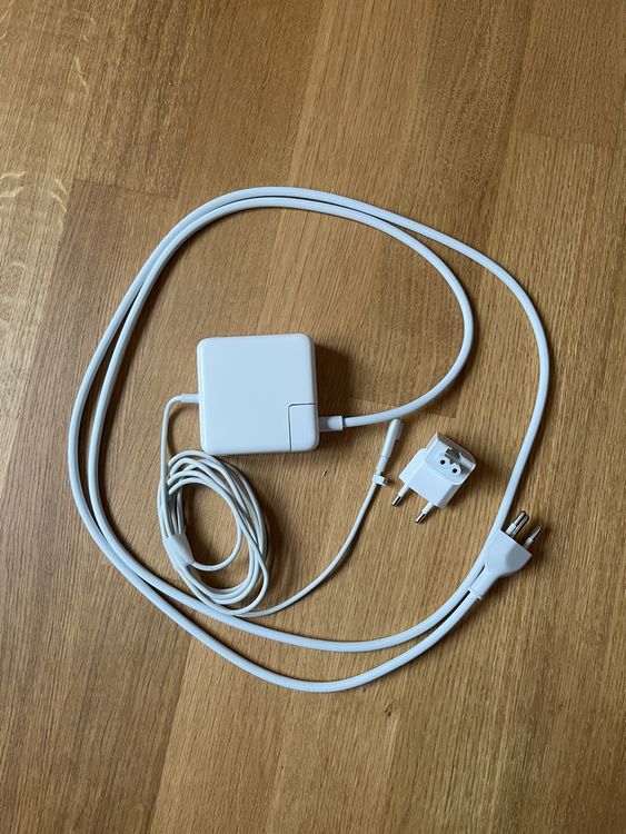 Ladekabel Macbook (Gebraucht) in Baden für CHF 2 – mit Lieferung auf ...