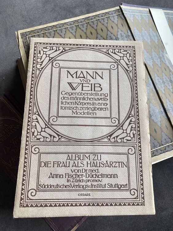 Buch Antik „Die Frau als Hausärztin“ um 1913 (Gebraucht) in Weisslingen für CHF 1 – mit ...