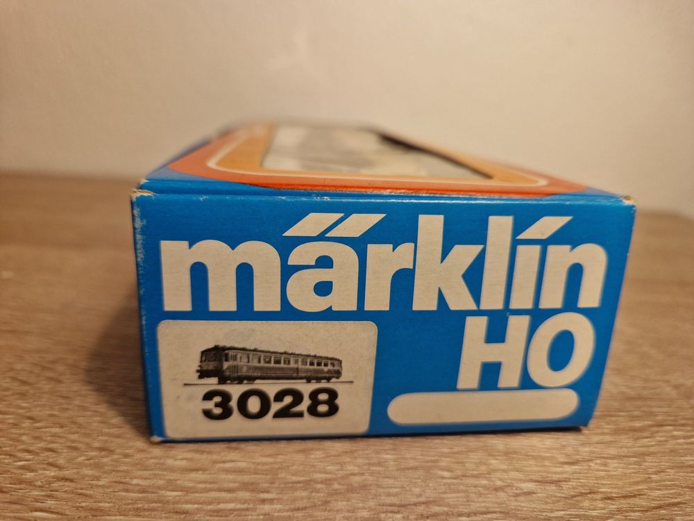 Märklin 3028 E-Lok Triebwagen DB H0 (Gebraucht) in St-Aubin-Sauges für ...