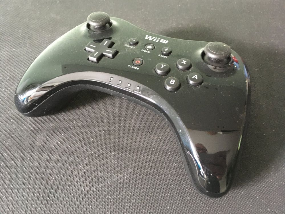 Nintendo Wii U Pro Controller - Schwarz (Gebraucht) in St.Gallen für ...