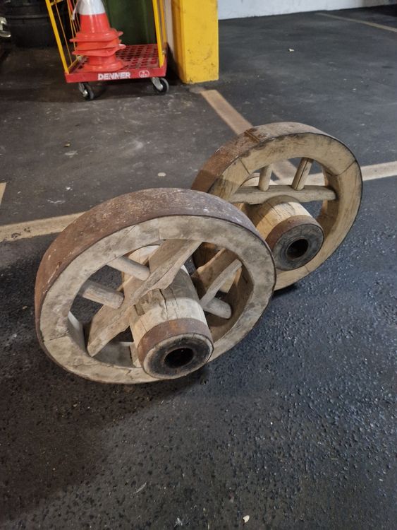 Oldimer holz räder (Gebraucht) in Hombrechtikon für CHF 50 – nur ...
