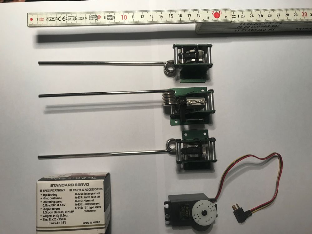 Einziehfahrwerk für kleine Modellflugzeuge (Neu und originalverpackt ...