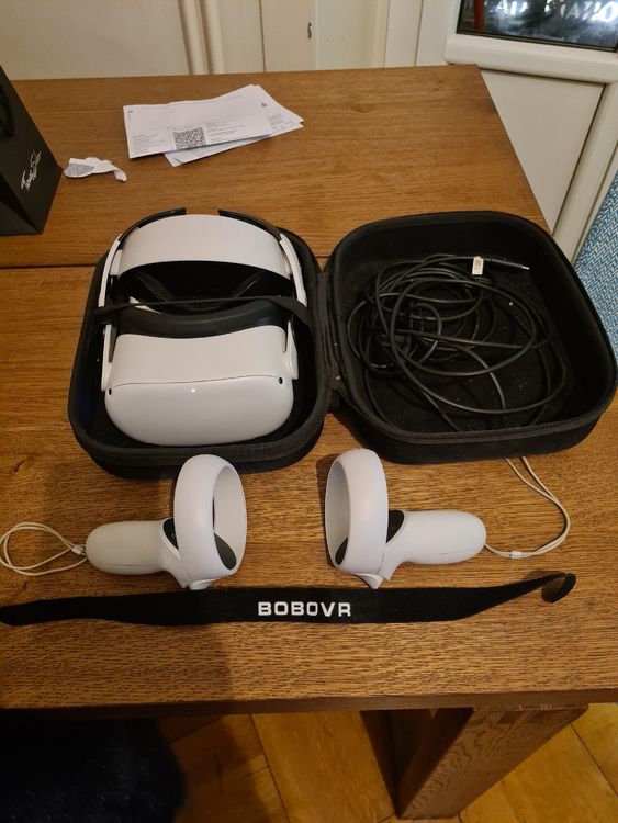 Meta Quest 2 + 1 câble haut debit type C de 5 mètre + BoboVR | Kaufen auf Ricardo