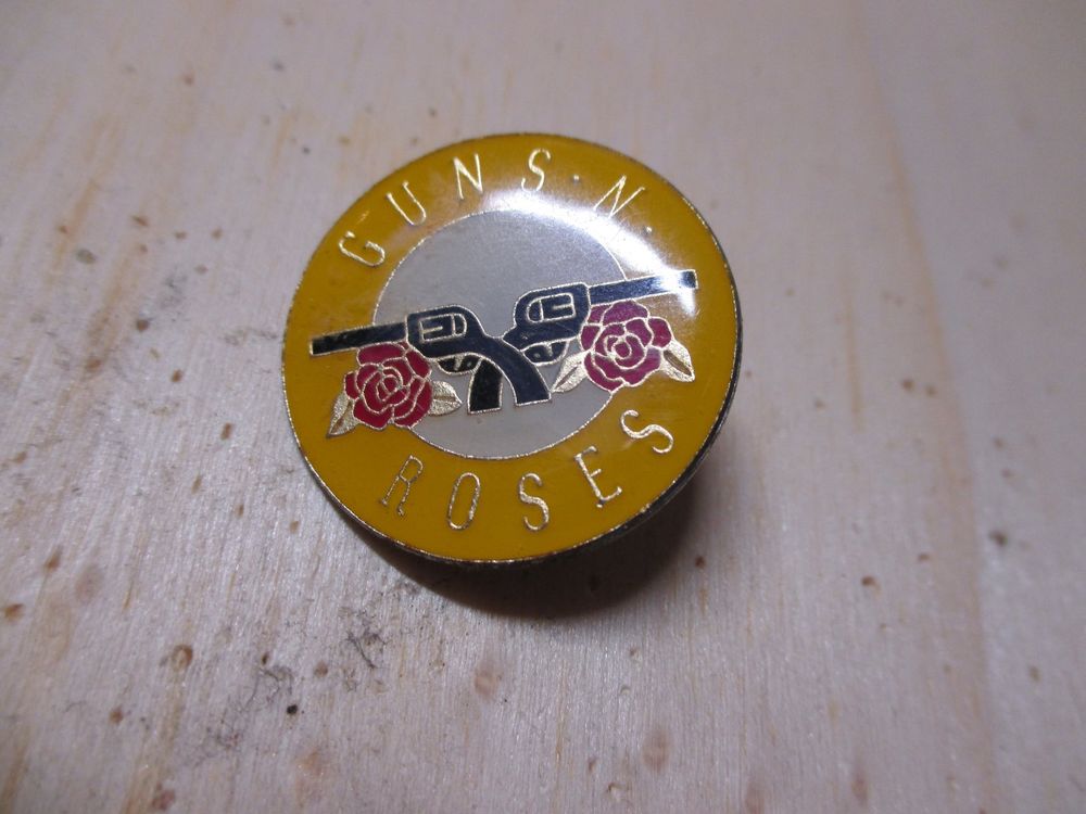 Guns N Roses Pin (Neu (gemäss Beschreibung)) in Felsberg für CHF 0.6 ...