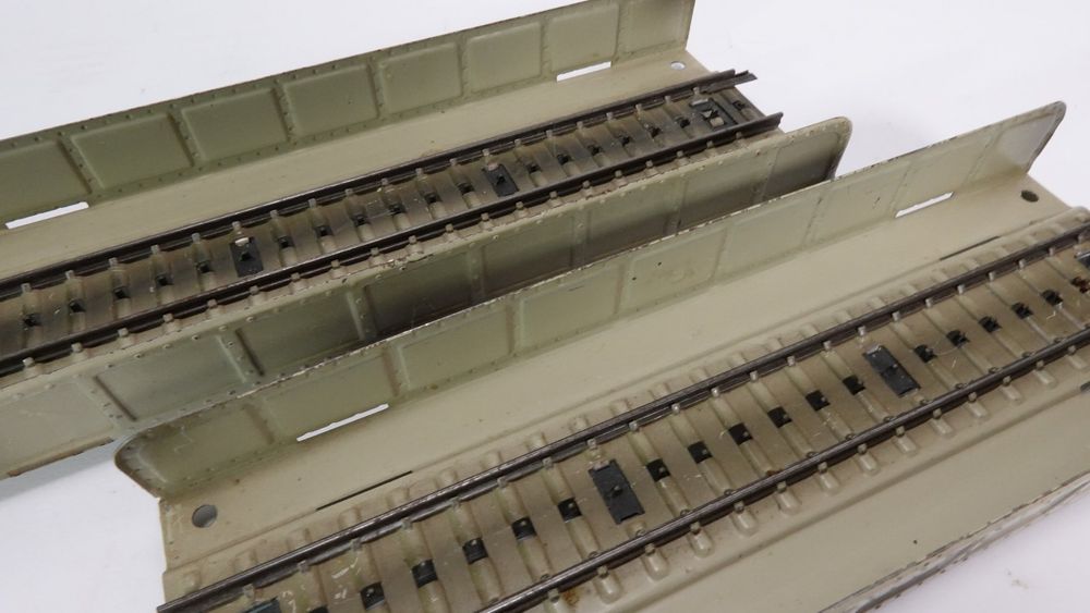 e54 Märklin 7161 zwei Vollträgerbrücken (Gebraucht) in Thun für CHF 15 ...