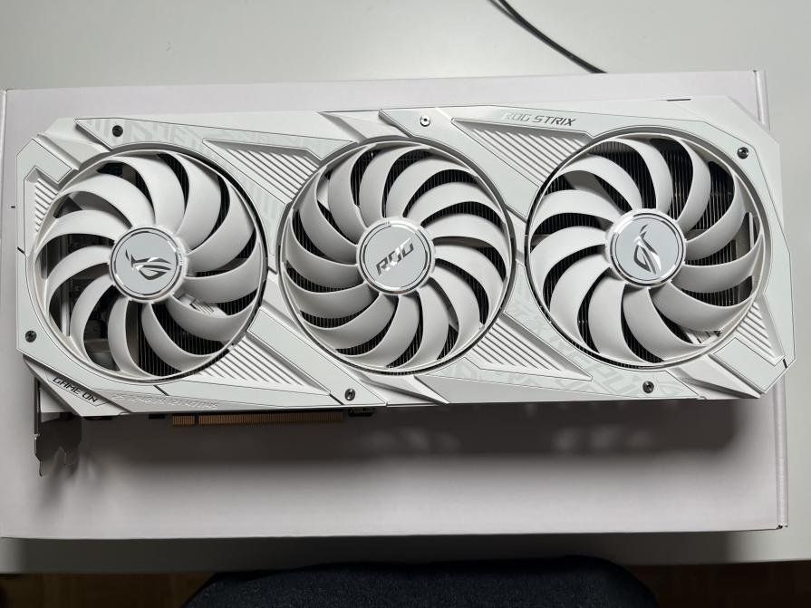 ASUS ROG STRIX RTX 3090 White (Gebraucht) in Aïre für CHF 1080 – mit ...