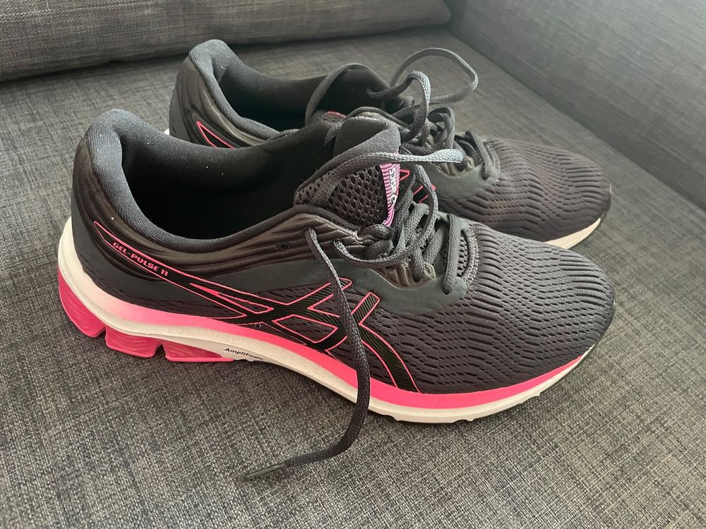 Asics AmpliFoam Schwarz Pink Gr.42 | Kaufen auf Ricardo
