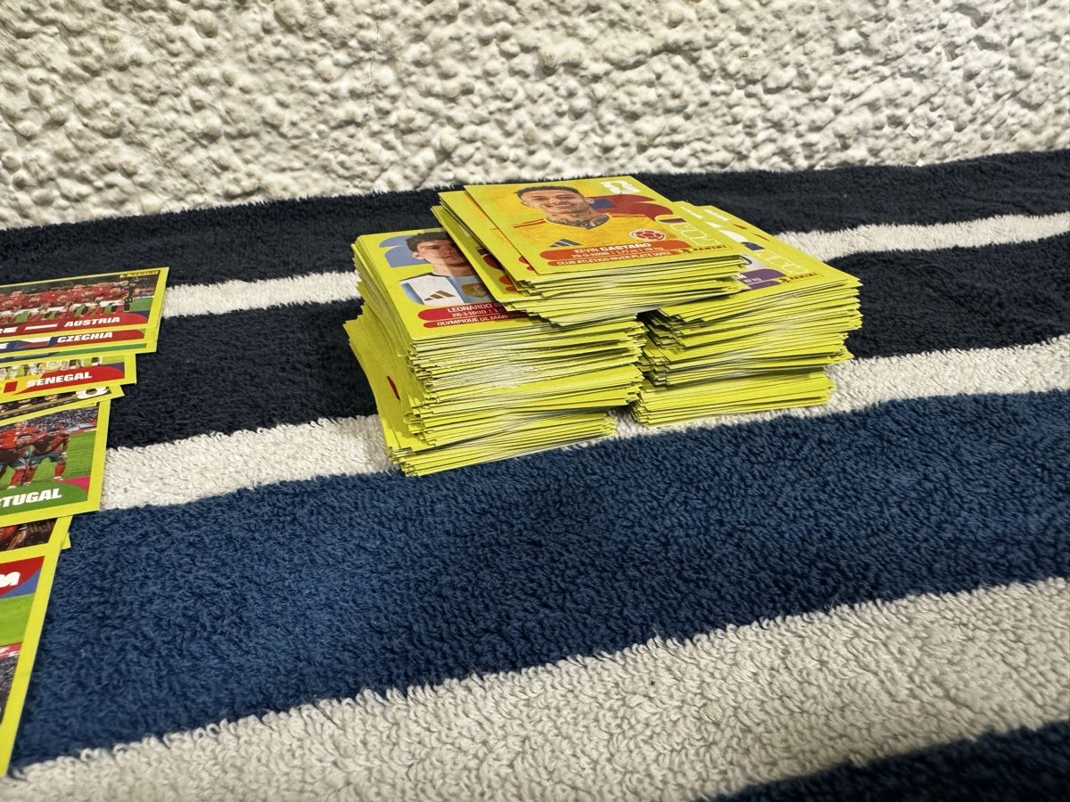 345 sticker Panini world cup 2026 ohne Doppelte Ab 1 fr. (Gebraucht) in ...