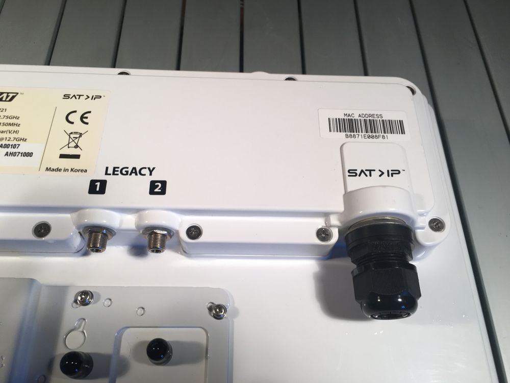 Selfsat IP 21 - Sat IP Flachantenne (Defekt) in Monteggio für CHF 49 – mit Lieferung auf Ricardo ...