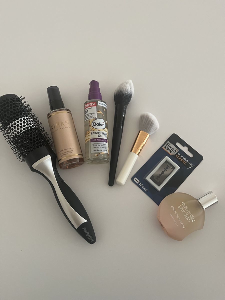 Beauty Set: Parfum, Pinsel, Bürste, Balea Öl - Top Zustand! (Neu ...