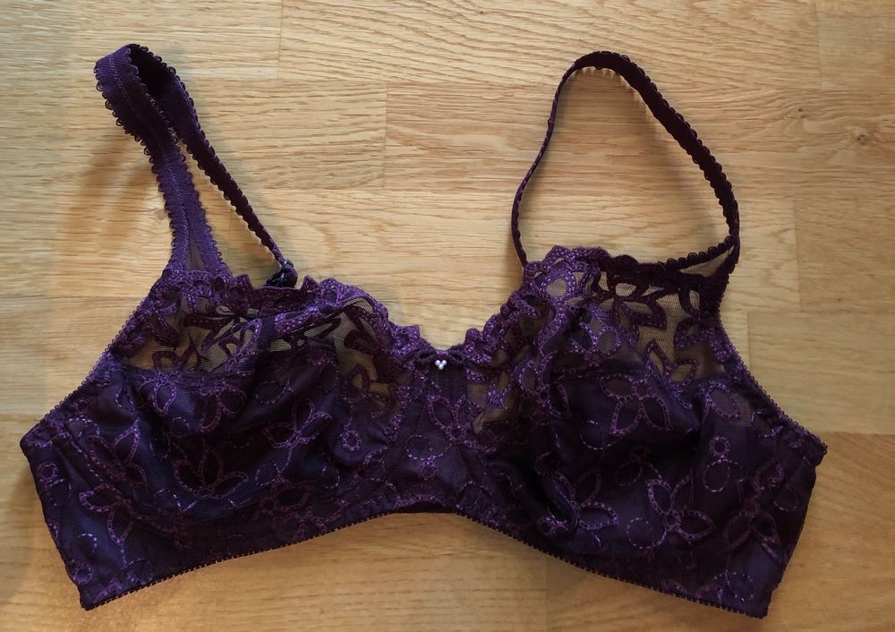 Triumph BH in bordeaux Farbe mit Spitze Gr. 85 C NEU | Kaufen auf Ricardo