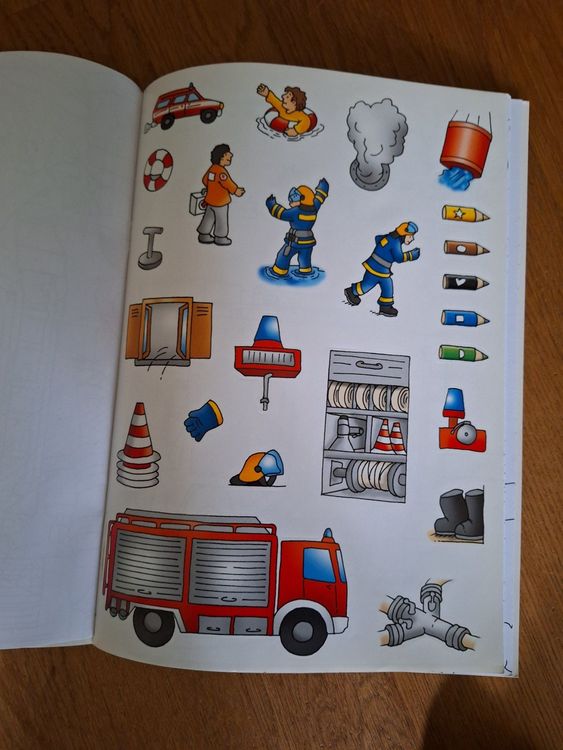Mal- Sticker- Rätselbuch "Feuerwehr" (Gebraucht) in Hochdorf für CHF 4 ...