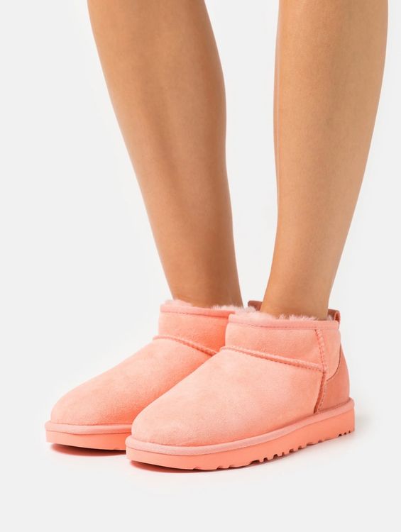 UGG Classic Ultra Mini Boots in Rosa | Kaufen auf Ricardo