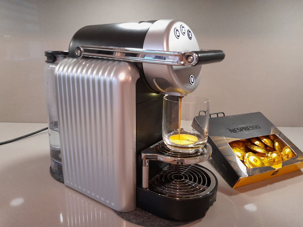 NESPRESSO Professional ZENIUS ZN 100 | Kaufen auf Ricardo