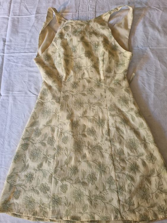 Robe dos nu Zara taille M (Gebraucht) in Les Paccots für CHF 14 – mit Lieferung auf Ricardo kaufen