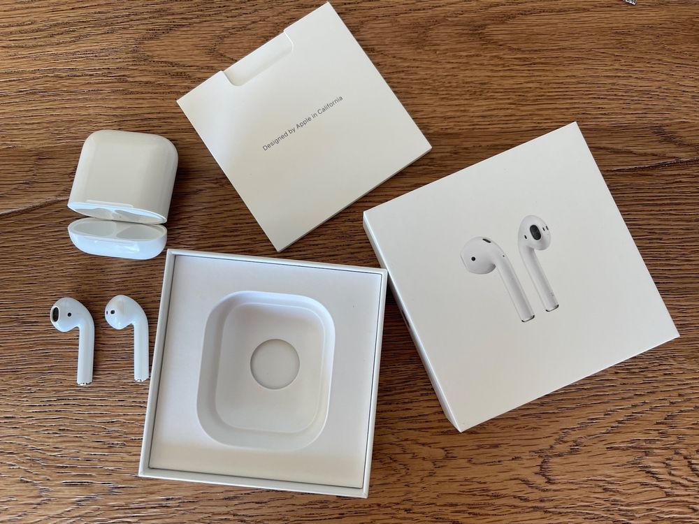 Apple AirPods 1. Gen | Kaufen auf Ricardo