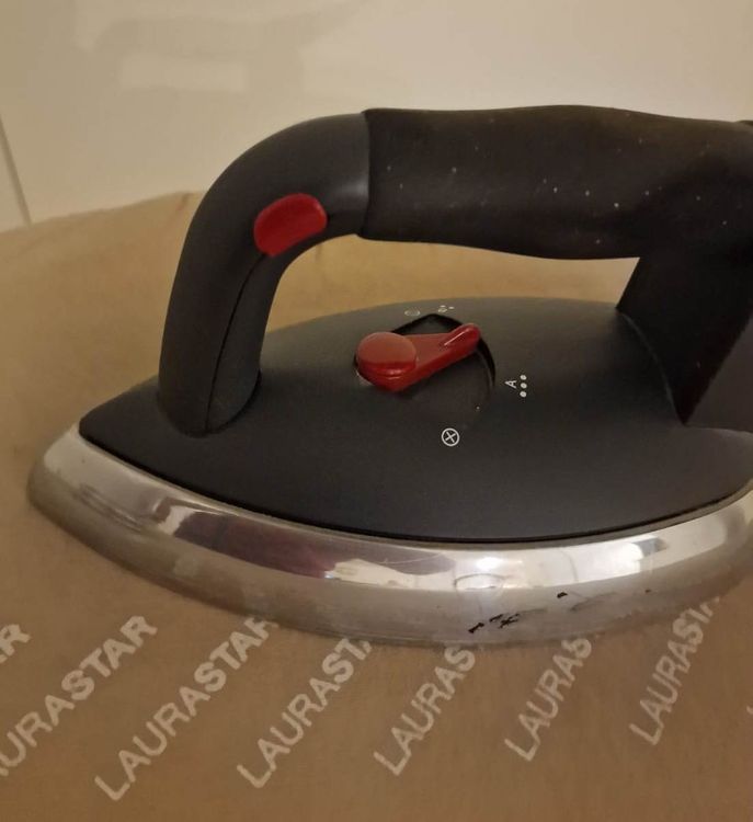 Laurastar Magic Evolution II Bügeleisen (Defekt) in Chur für CHF 2 ...