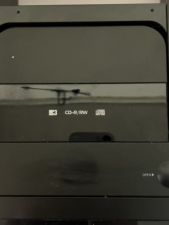 Durabase Zebra Stereoanlage mit CD/MC - Top! (nikG) (Gebraucht) in Aarau für CHF 5 – mit ...