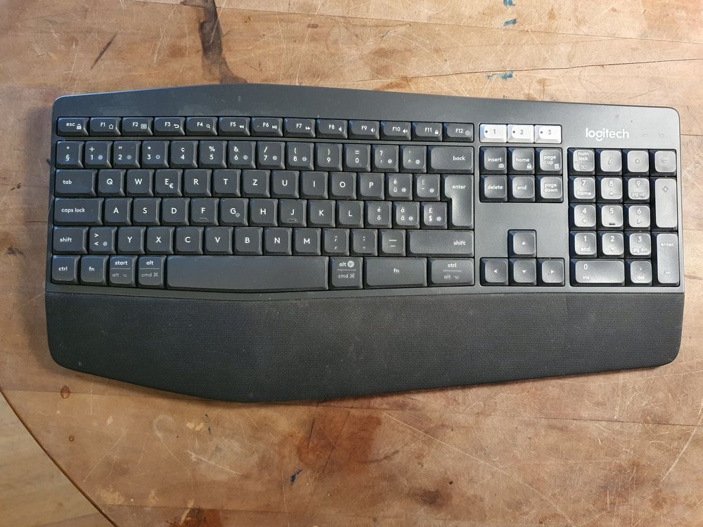 Logitech Keyboard K850 (Gebraucht) in Zürich für CHF 5 – nur Abholung ...