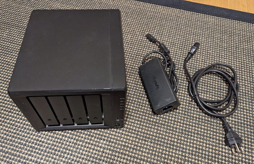 SYNOLOGY NAS DS920+ mit Garantie, 8GB RAM und 12TB Disc | Acheter sur Ricardo