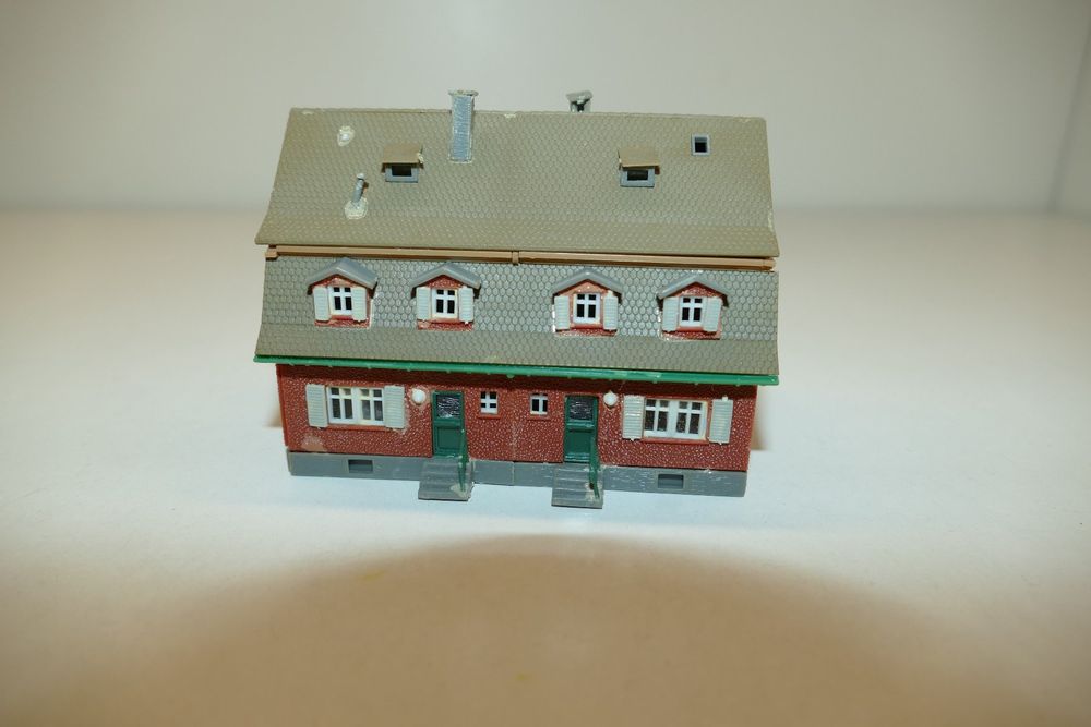 Spur N: Mehrfamilien Wohnhaus (Gebraucht) in Niederhasli für CHF 12 ...