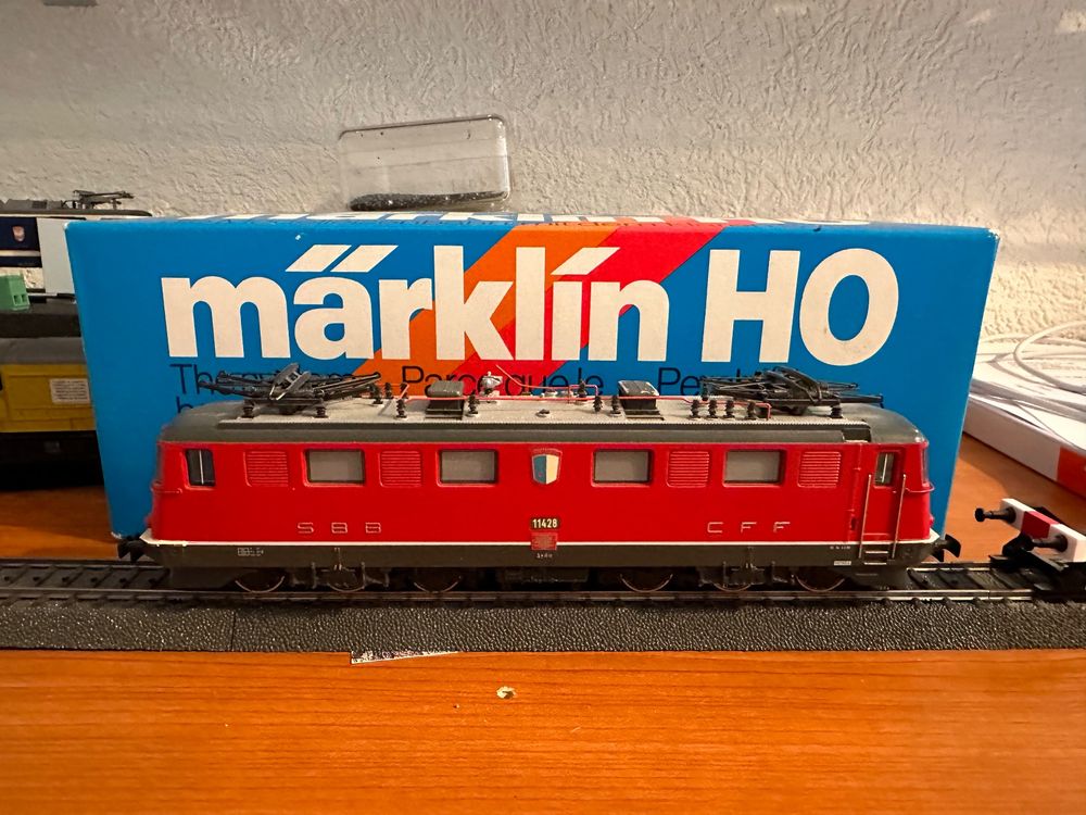 Marklin 3332 Ae 6/6 Rouge Stadt Luzern (D'occasion) à Ballaigues pour ...