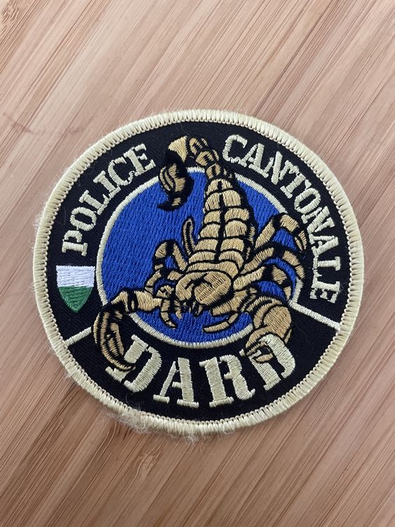 DARD police Vaud (D'occasion) à Chancy pour CHF 12 – avec livraison ...