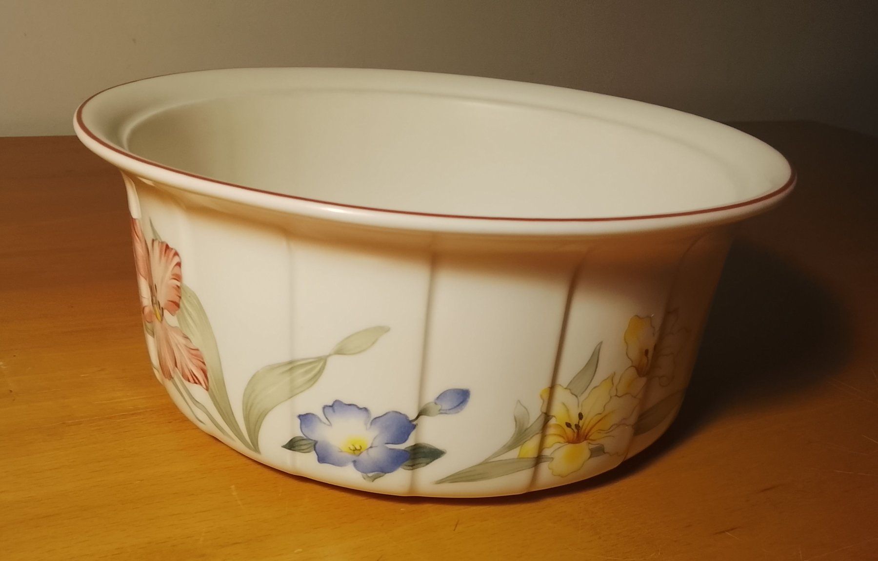 Villeroy & Boch Vilbofour (D'occasion) à Corminboeuf pour CHF 23 – avec ...