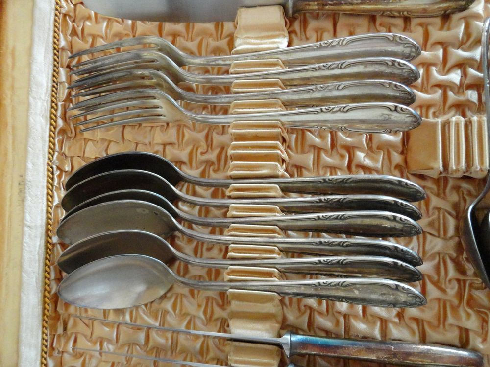 BERNDORF NOBLESSE SILBERBESTECK MIT BEZEICHNUNGEN AB 100-50 (Gebraucht) in Gerlafingen für CHF ...