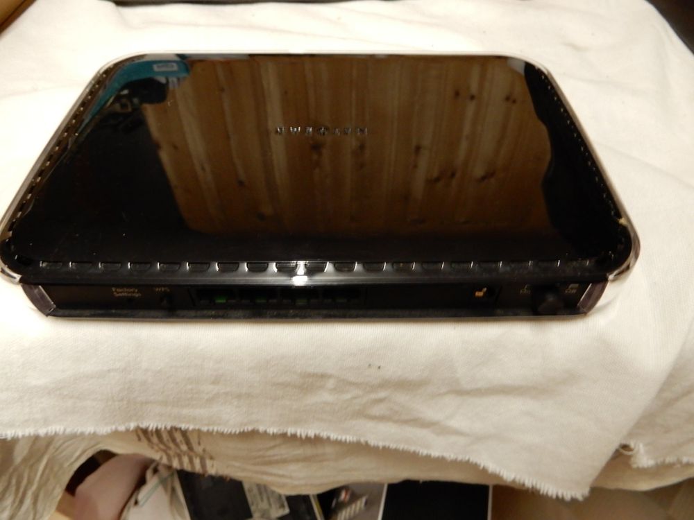 Netgear WiFi Router Model WN2500RP ohne Stromadapter (Gebraucht) in ...