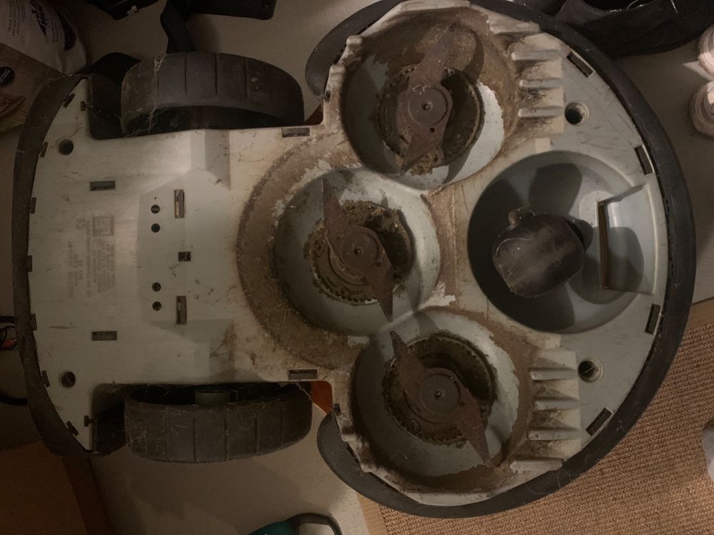 Friendly Robotics RL350 RoboMower | Kaufen auf Ricardo