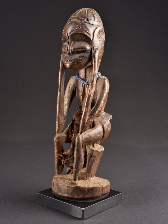 Afrikanische alte sehr interessante Figur auf Sockel | Kaufen auf Ricardo