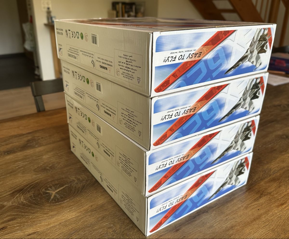 4Stk. RC Flugzeug The FX Minator, Stunt Flugzeug, OVP (Neu und ...