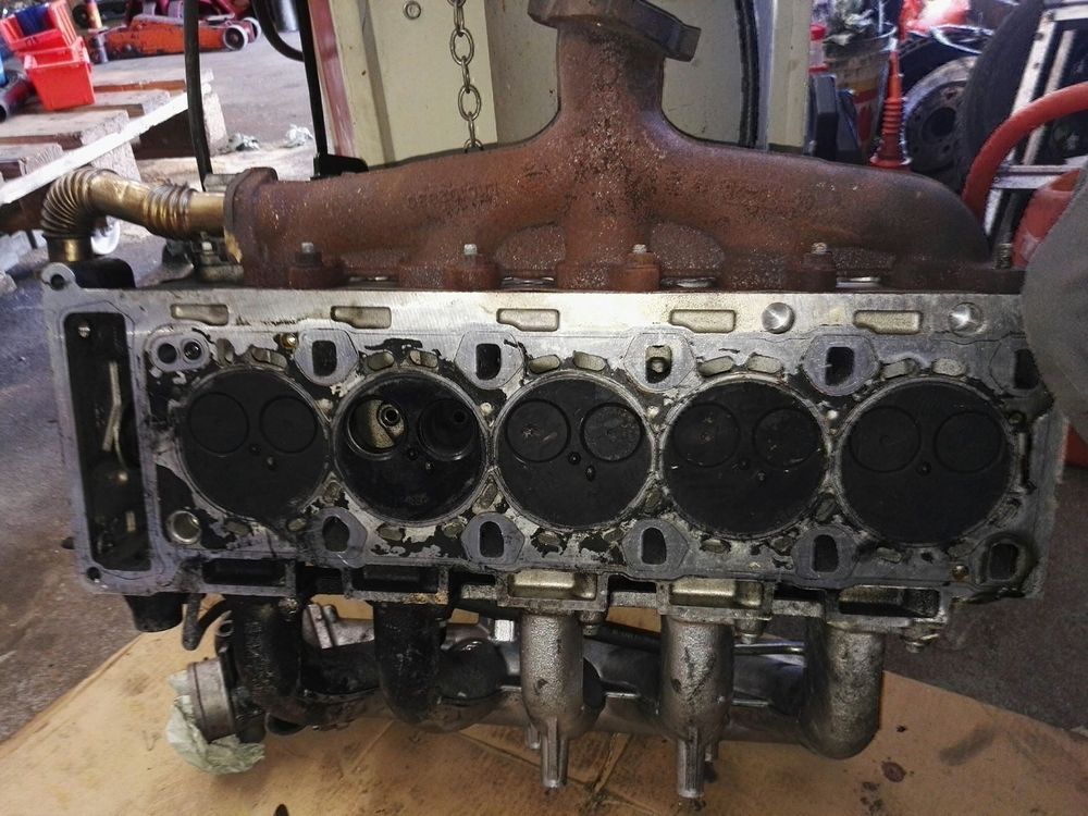 Land Rover Defender TD5 Motor 2.5 Diesel (Defekt) in Roggenburg für CHF ...