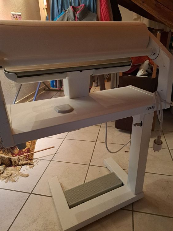 Pfaff Bügelmaschiene Steam Ironer 560 | Kaufen auf Ricardo