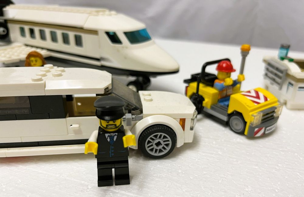 Lego City Flugzeug, Limousine und Tauchboot-Sets (Gebraucht) in für CHF ...