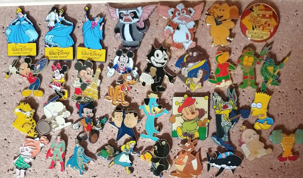 Comic Pins (Gebraucht) in Messen für CHF 12 – mit Lieferung auf Ricardo ...