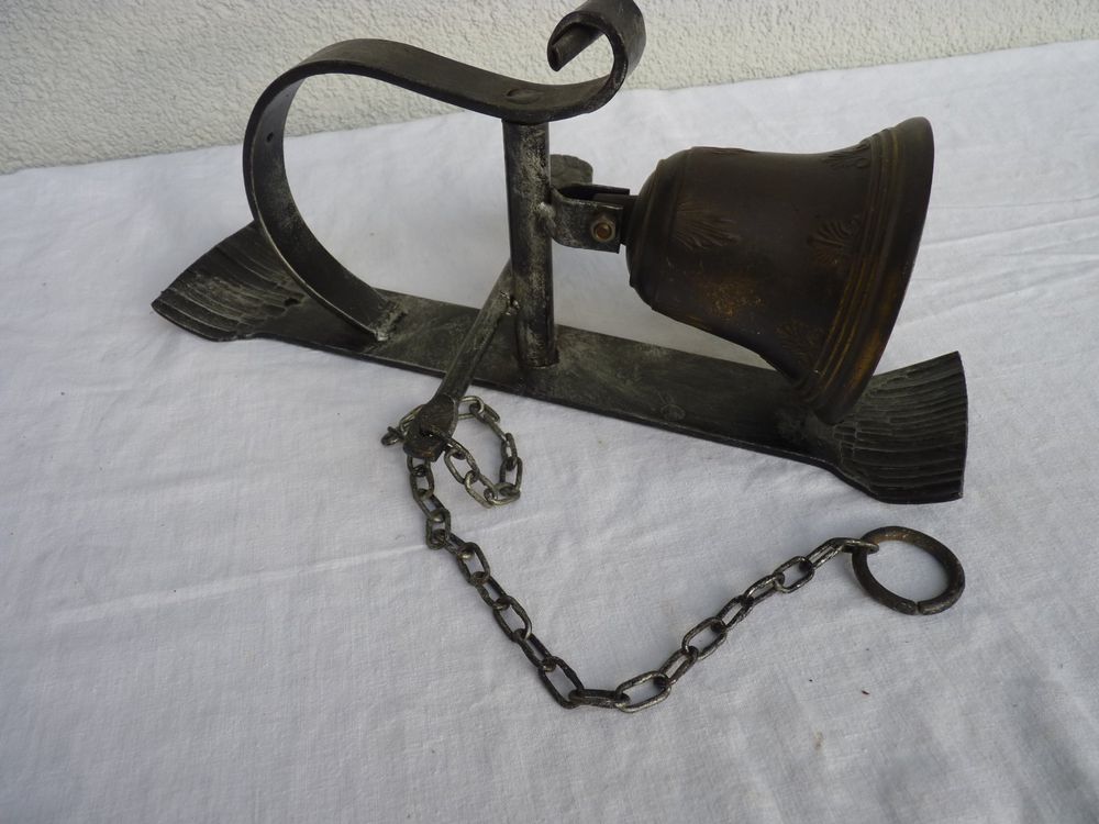 Glocke mit Ziehkette. Hausglocke (Gebraucht) in Küsnacht ZH für CHF 20 ...