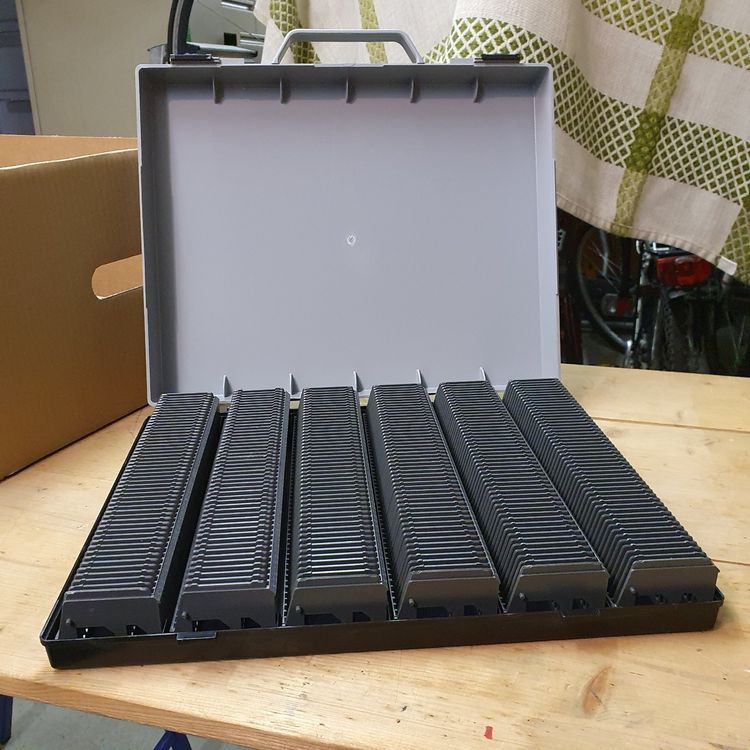 DIA Magazine mit Kofer | Kaufen auf Ricardo