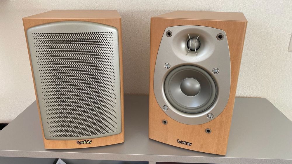 Zwei Lautsprecherboxen Infinity Beta 10 | Kaufen auf Ricardo