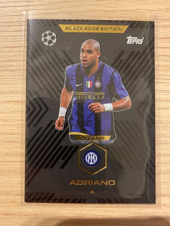 Topps Match Attax Extra 25/26 Black Edge Adriano BE9 (Neu (gemäss ...