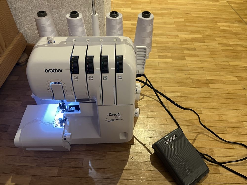 Brother Lock 2104D Nähmaschine (Gebraucht) in St. Gallen für CHF 120 ...