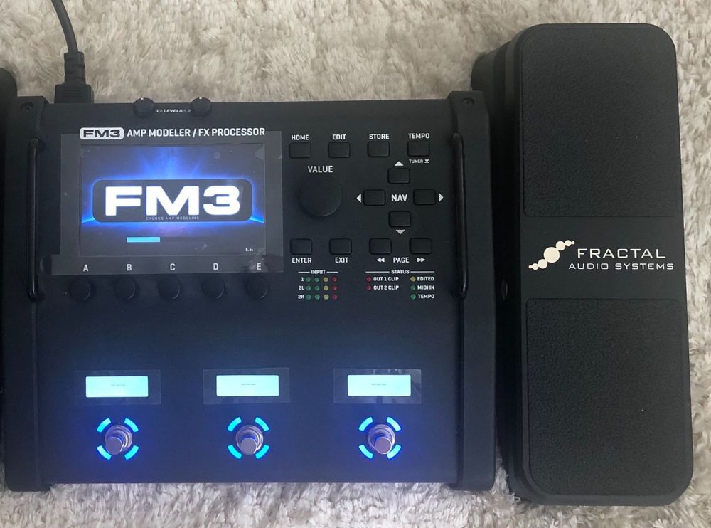 Fractal FM3 (Neu (gemäss Beschreibung)) in Fribourg für CHF 1199 – mit Lieferung auf Ricardo kaufen