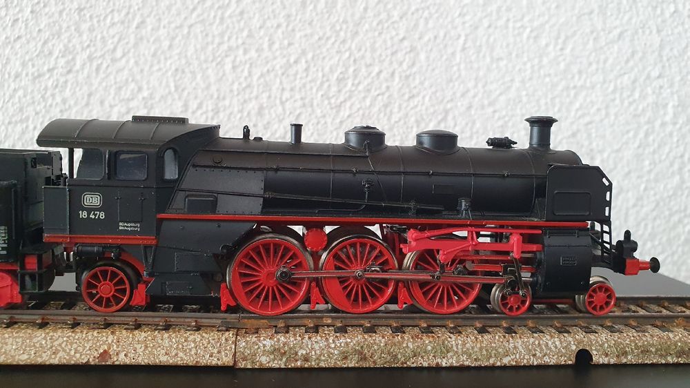 Dampflokomotive - BR 18.4 - Märklin H0 (Gebraucht) in für CHF 91 – mit ...