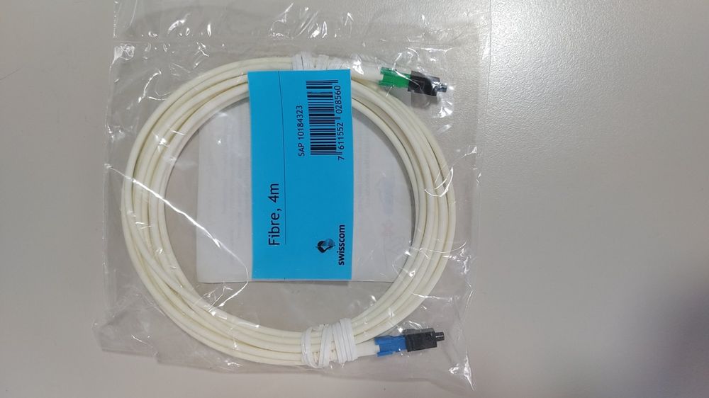 Glasfaser Kabel 4m (Neu und originalverpackt) in Kloten für CHF 10 ...