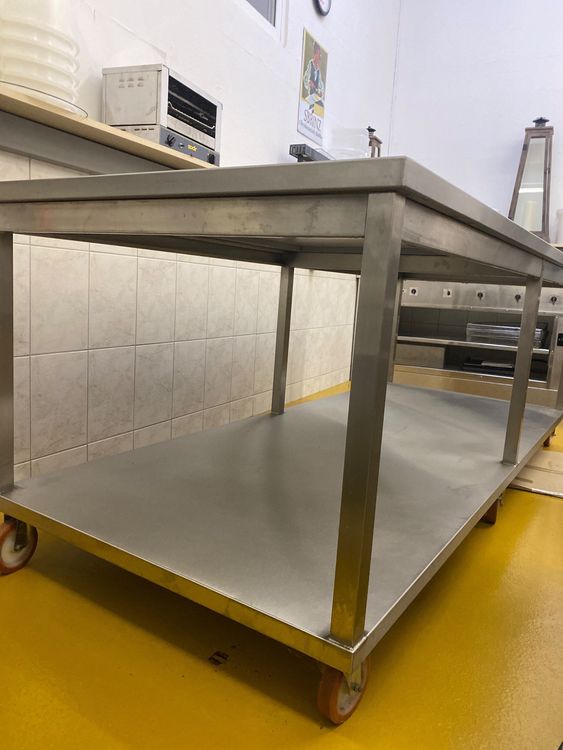 Gastro Chromstahl Tisch 250cm X 100cm, hohe 90cm (Gebraucht) in Rorschach für CHF 914 – nur ...