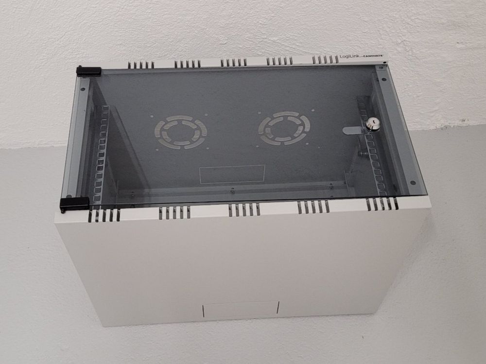LogiLink Canovate 19-Zoll Serverschrank, 6U, Wandmontage | Kaufen auf ...