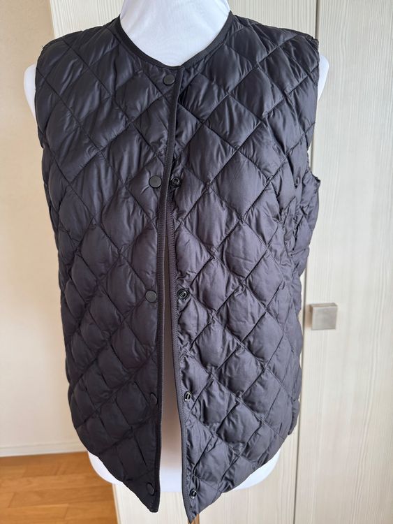 Uniqlo padded women’s vest (Gebraucht) in Münchenstein für CHF 11 – mit ...